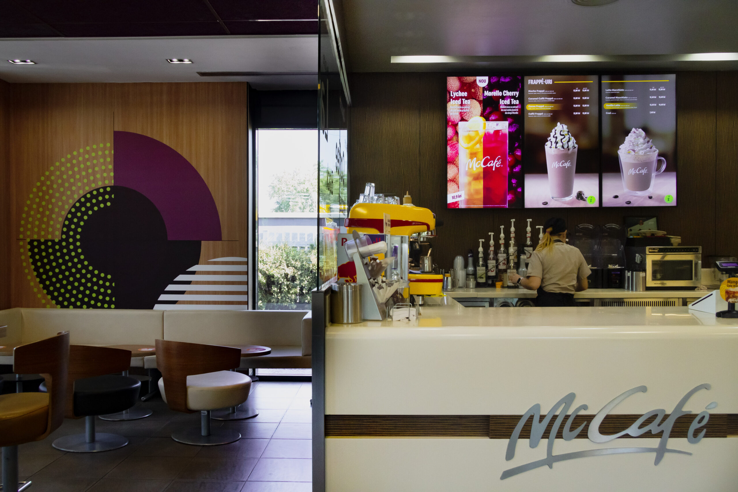 Digital Menu Boards & LED Menu Screens - Mood Media UK